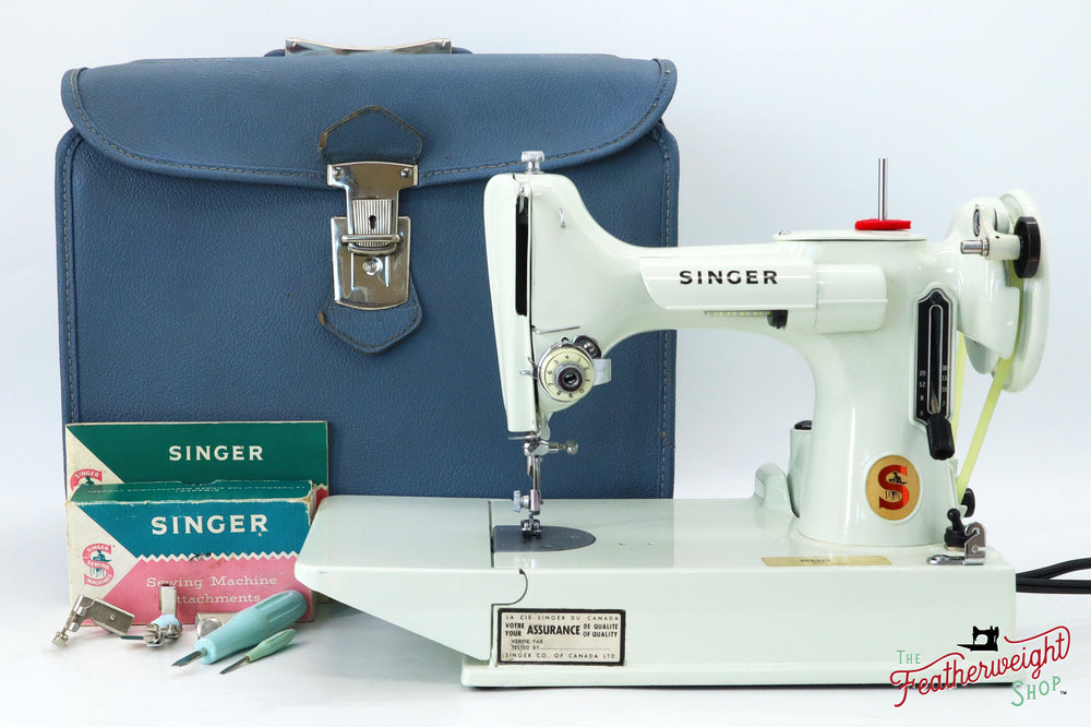Singer Featherweight 221K Sewing Machine, WHITE EV9626** - RARE Case ...